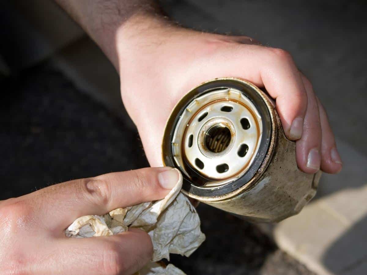 Do Generators Have Filters? (Why + What To Do) – Power Generation ...